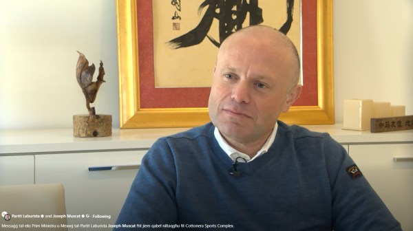 Joseph Muscat displays his Chinese gifts - The Maltese Herald